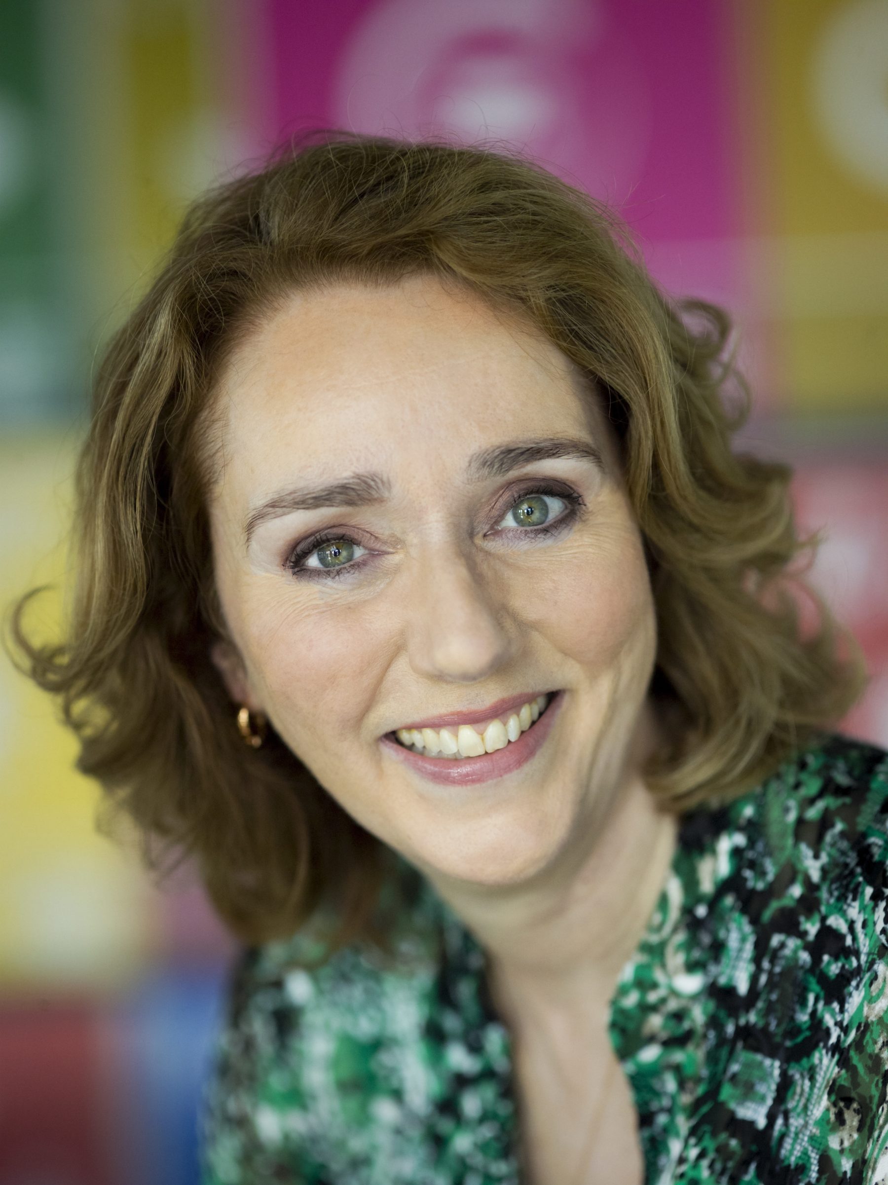 Sustainability Inside-Out: The Case of Van Wijhe Verf - Women in Family ...